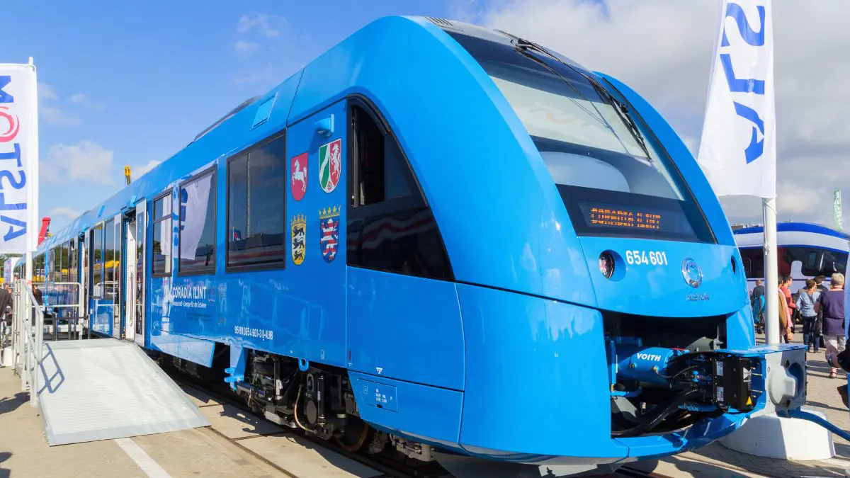 India’s first hydrogen train to roll out this month | Domain-b.com