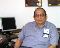 domain-b.com : Takeover tycoon scans the globe